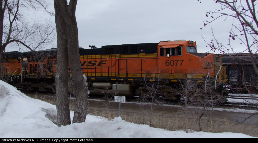 BNSF 6077